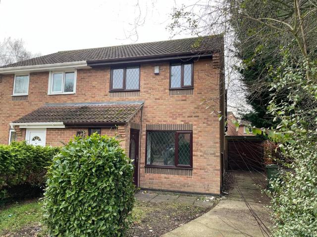 3 bedroom semi detached house to rent
