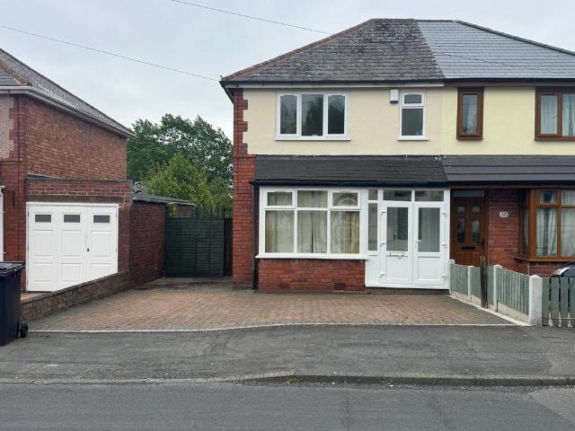 3 bedroom semi detached house to rent