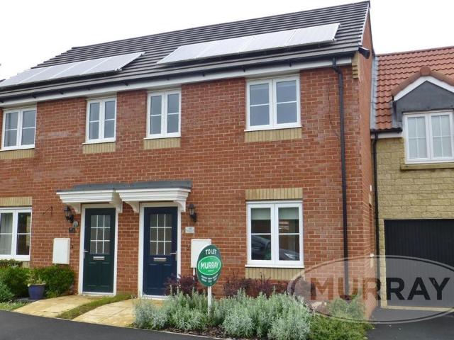 3 bedroom semi detached house to rent