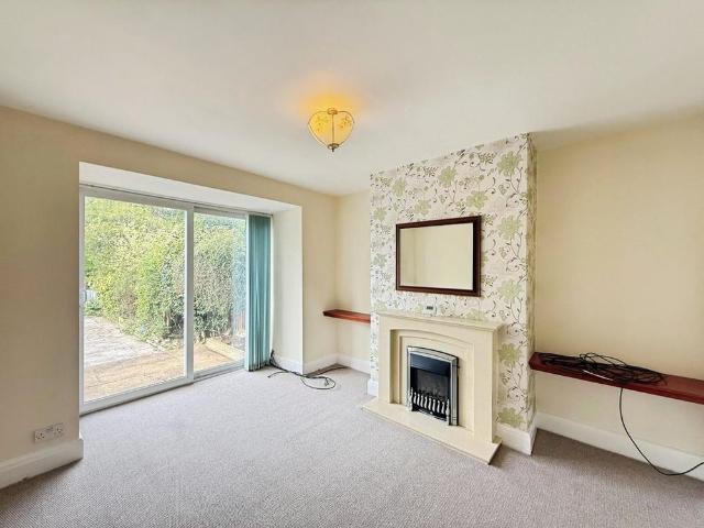 3 bedroom semi detached house to rent