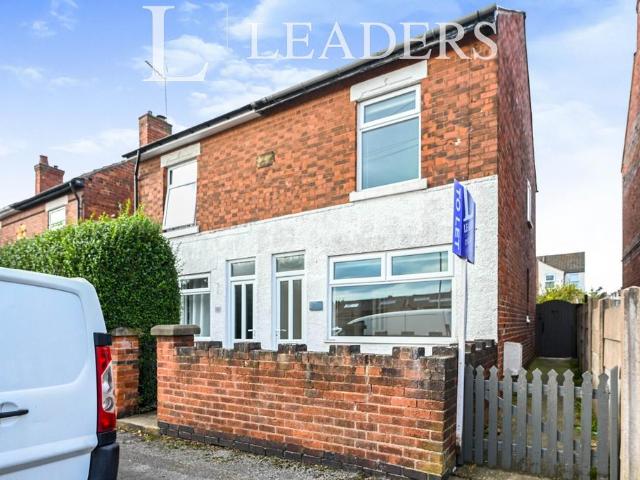 3 bedroom semi detached house to rent