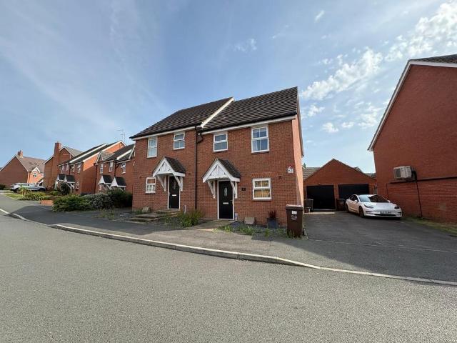 3 bedroom semi detached house to rent