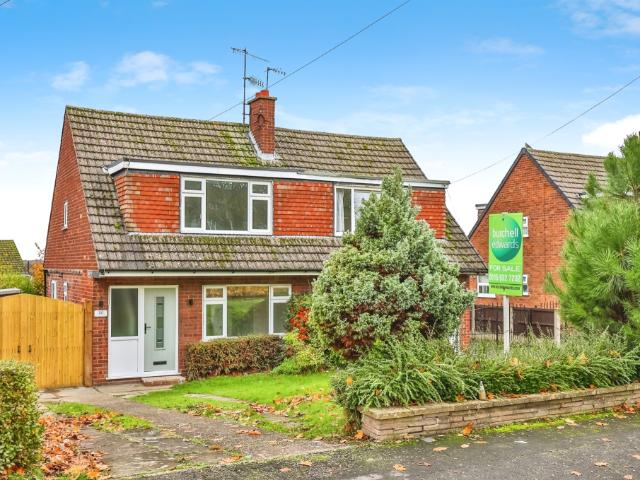 3 bedroom semi detached house to rent