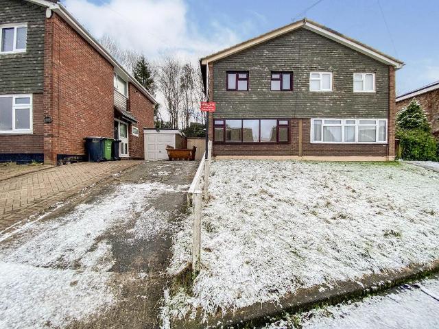 3 bedroom semi detached house to rent