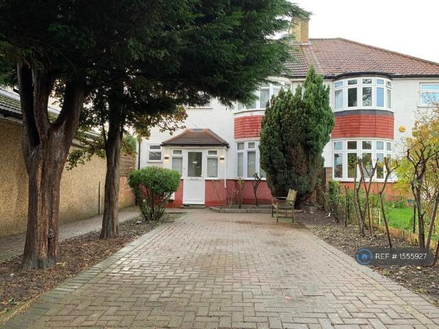 3 bedroom semi detached house to rent