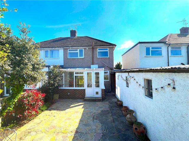 3 bedroom semi detached house to rent