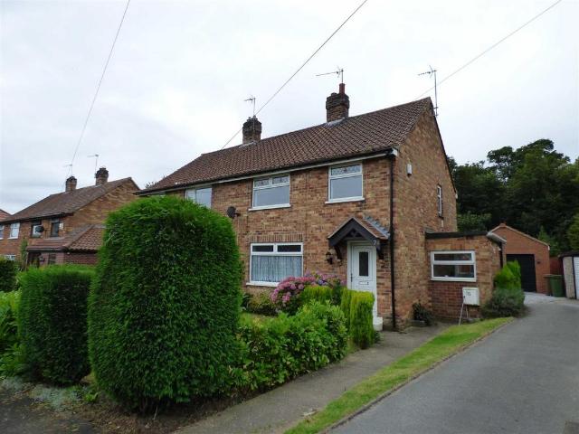3 bedroom semi detached house to rent