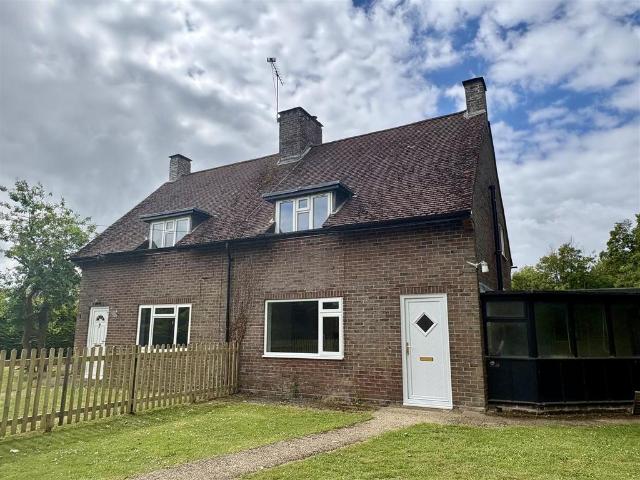 3 bedroom semi detached house to rent