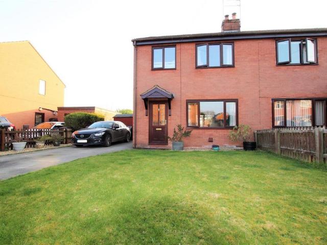 3 bedroom semi detached house to rent