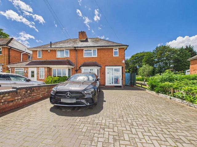 3 bedroom semi detached house to rent