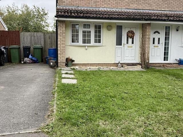3 bedroom semi detached house to rent
