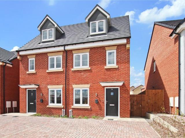 3 bedroom semi detached house to rent