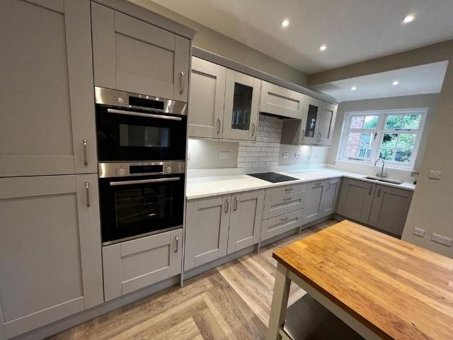 3 bedroom semi detached house to rent