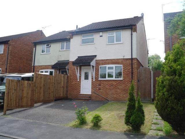 3 bedroom semi detached house to rent