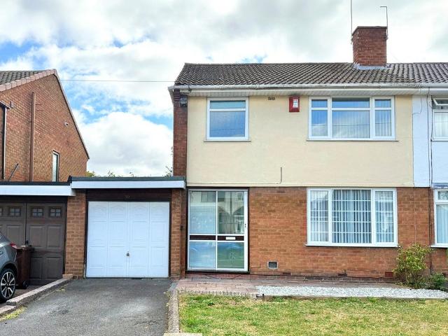 3 bedroom semi detached house to rent