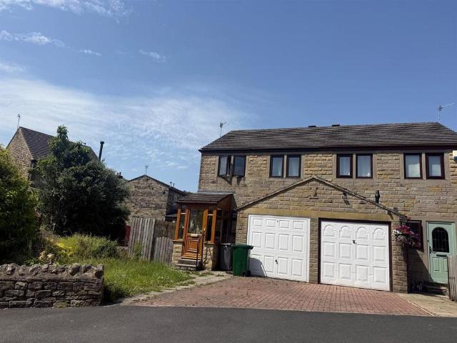 3 bedroom semi detached house to rent