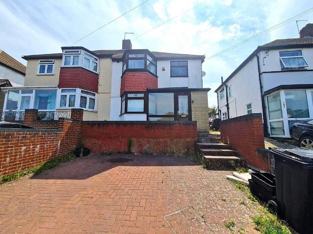 3 bedroom semi detached house to rent