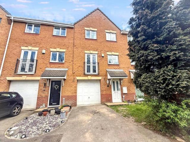 3 bedroom semi detached house to rent