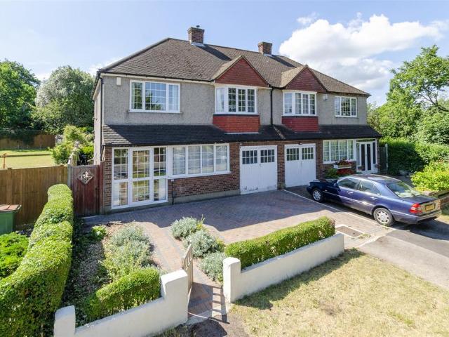3 bedroom semi detached house to rent