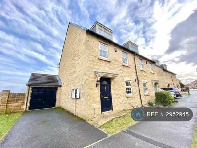 3 bedroom semi detached house to rent