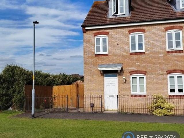 3 bedroom semi detached house to rent