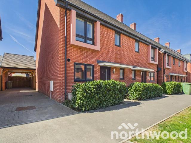 3 bedroom semi detached house to rent