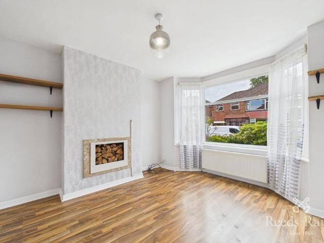 3 bedroom semi detached house to rent