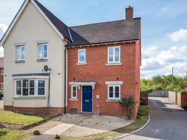 3 bedroom semi detached house to rent