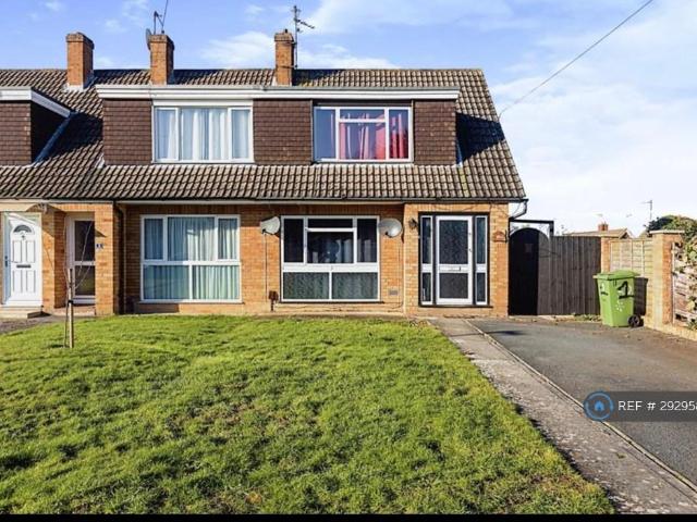 3 bedroom semi detached house to rent