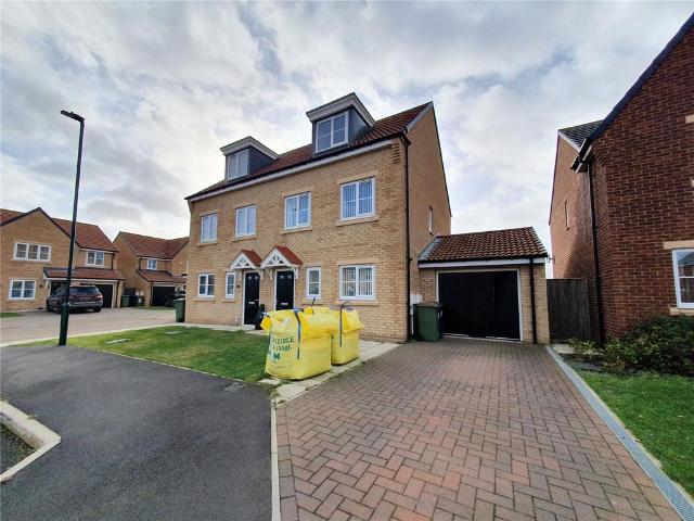 3 bedroom semi detached house to rent