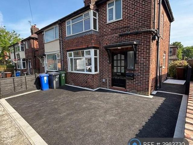 3 bedroom semi detached house to rent
