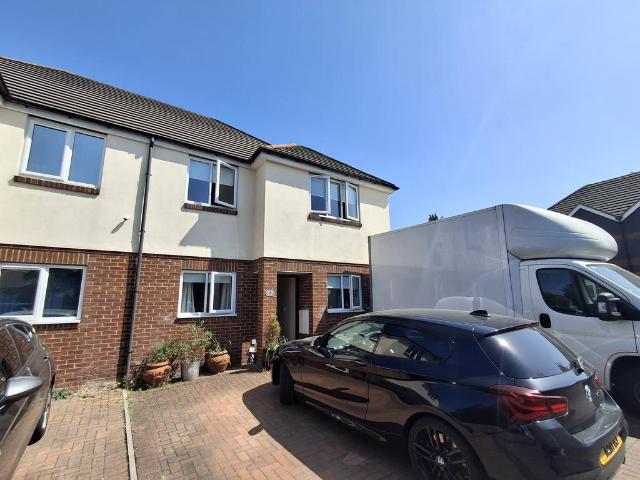 3 bedroom semi detached house to rent