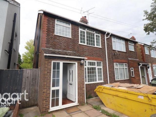 3 bedroom semi detached house to rent