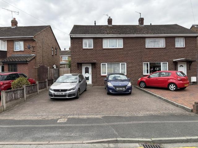 3 bedroom semi detached house to rent