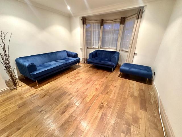 3 bedroom semi detached house to rent