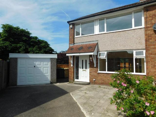 3 bedroom semi detached house to rent