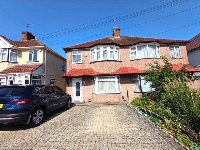 3 bedroom semi detached house to rent
