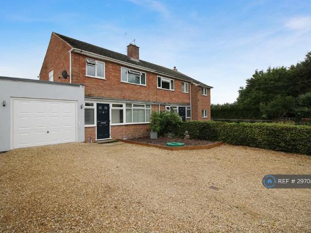 3 bedroom semi detached house to rent