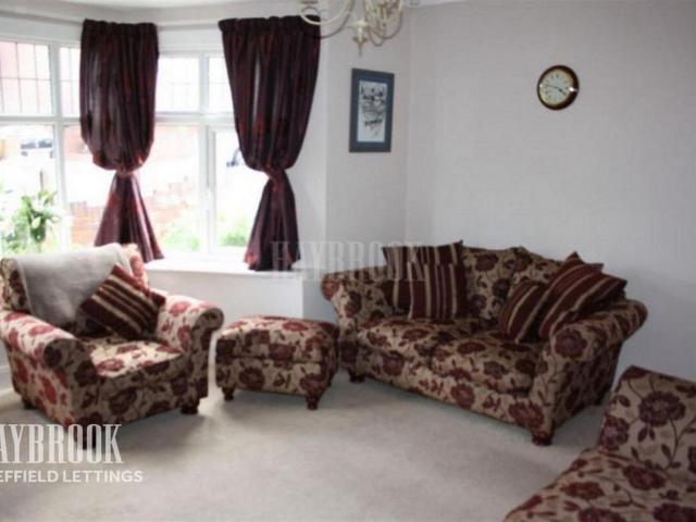 3 bedroom semi detached house to rent