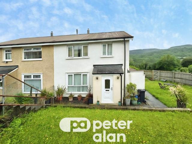 3 bedroom semi detached house to rent