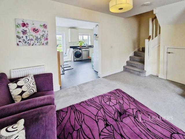 3 bedroom semi detached house to rent