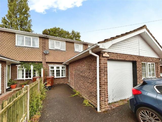 3 bedroom semi detached house to rent