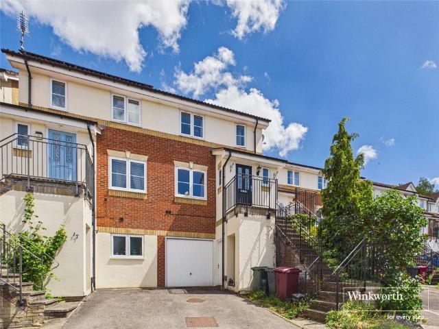 3 bedroom semi detached house to rent