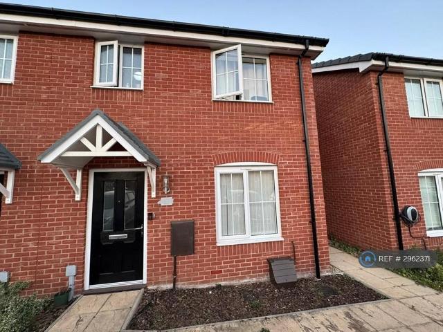 3 bedroom semi detached house to rent