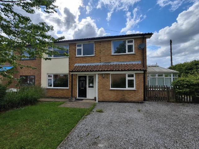 3 bedroom semi detached house to rent