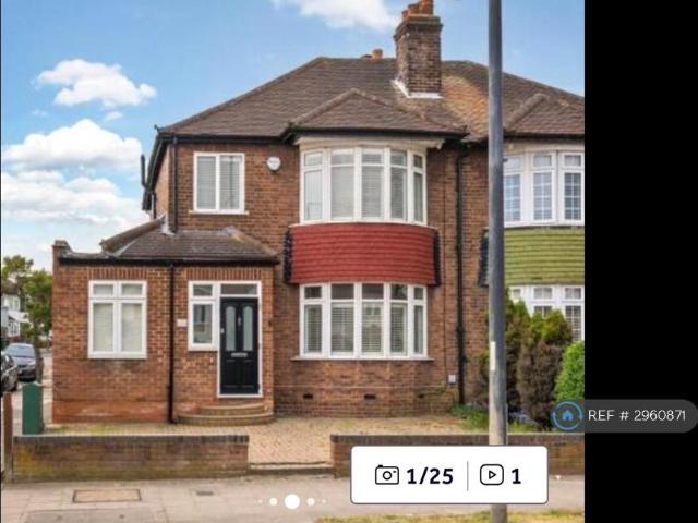 3 bedroom semi detached house to rent