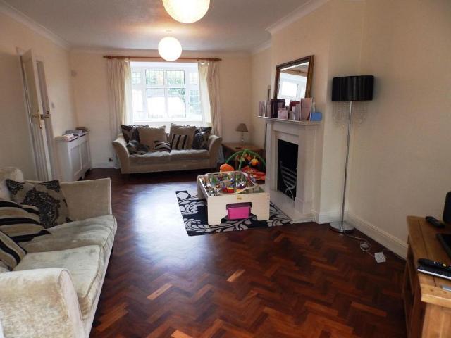 3 bedroom semi detached house to rent