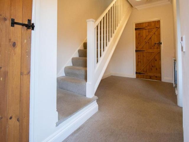 3 bedroom semi detached house to rent