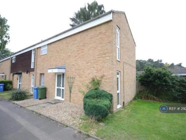 3 bedroom semi detached house to rent