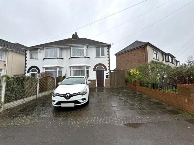 3 bedroom semi detached house to rent